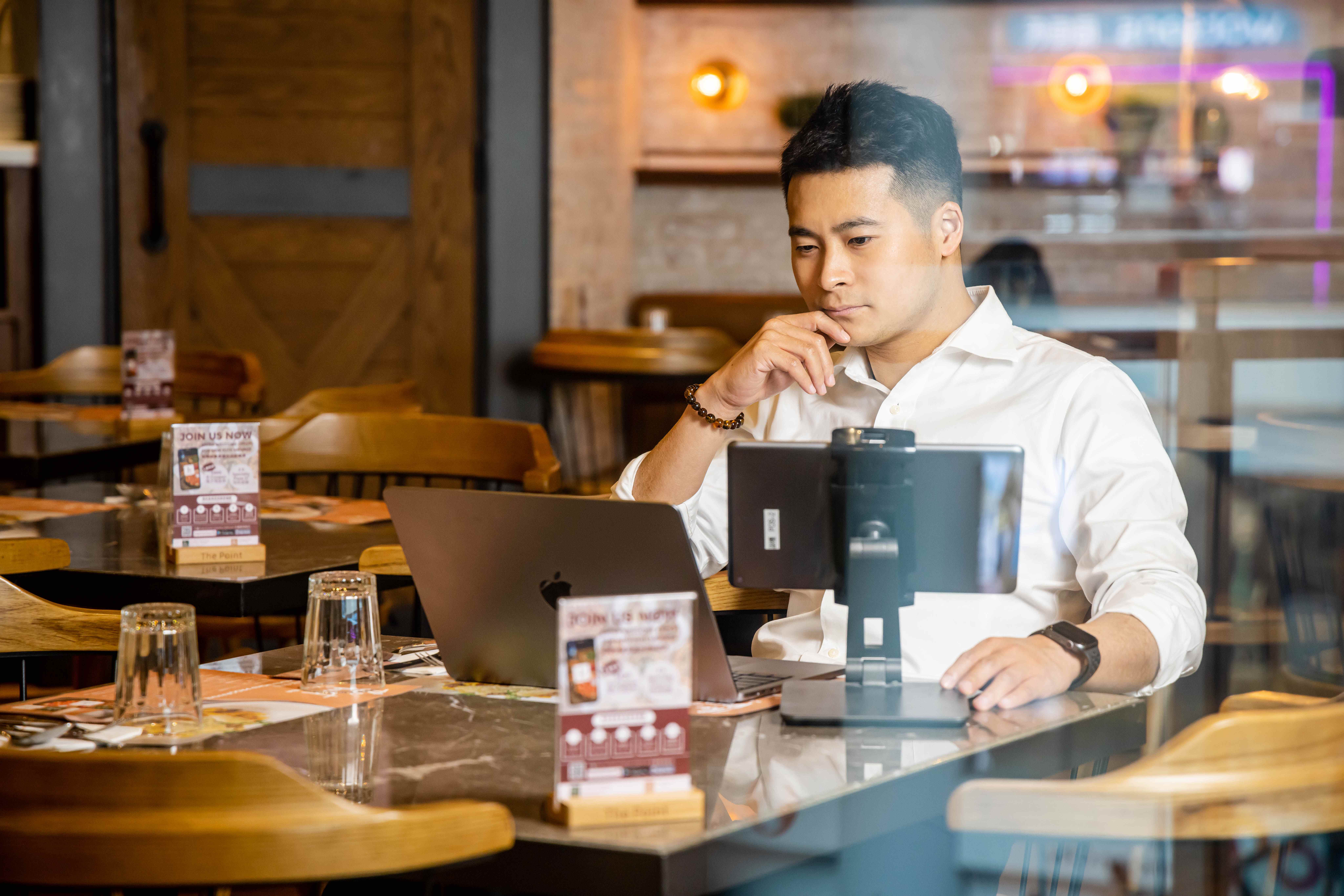 Explore Our Restaurant POS Solutions | Eats365